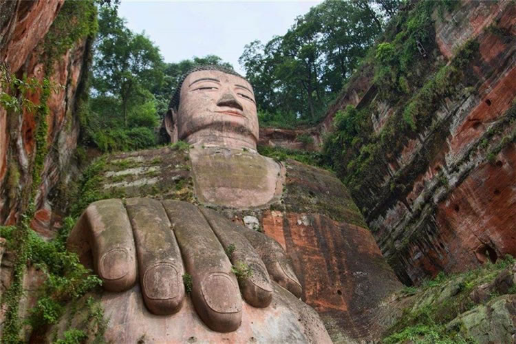 2-Day Panda & Leshan Buddha Tour From Xian by Flight | Tours in Chengdu